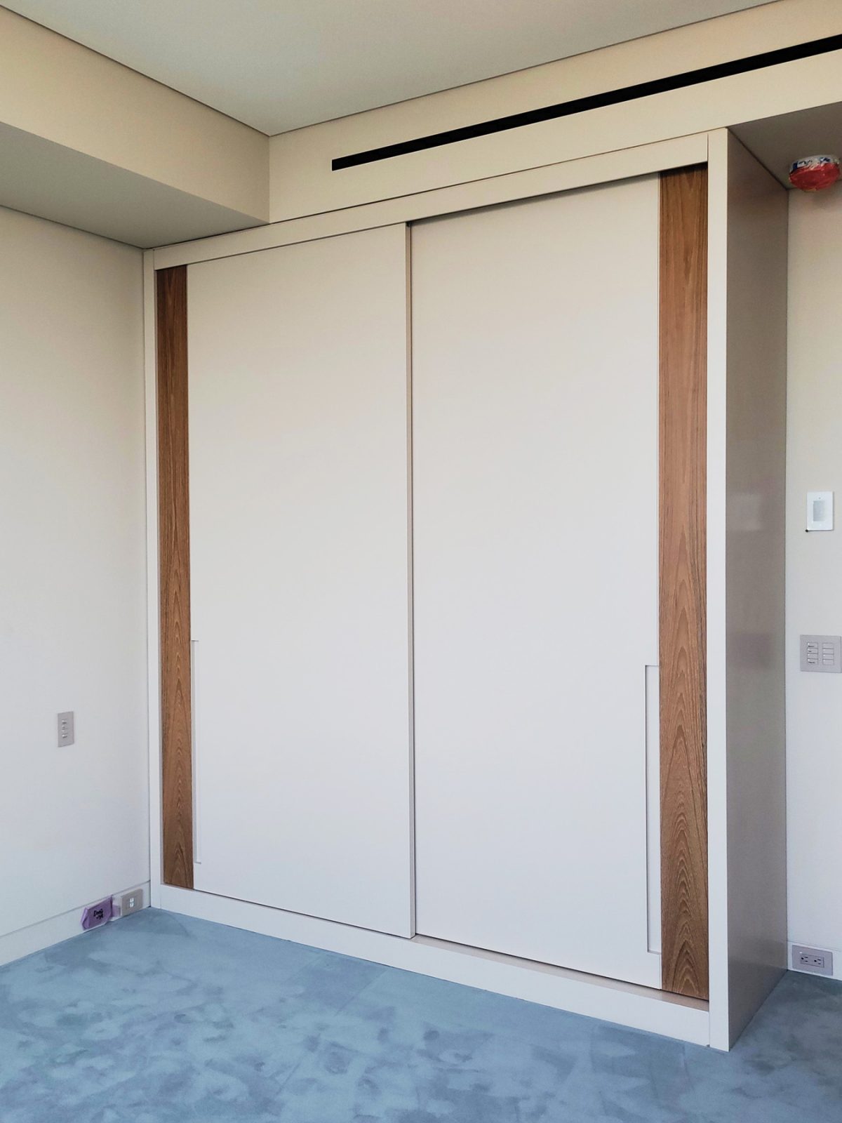 16. Sliding Door Built-In Wardrobe – Rob Kron Custom Living